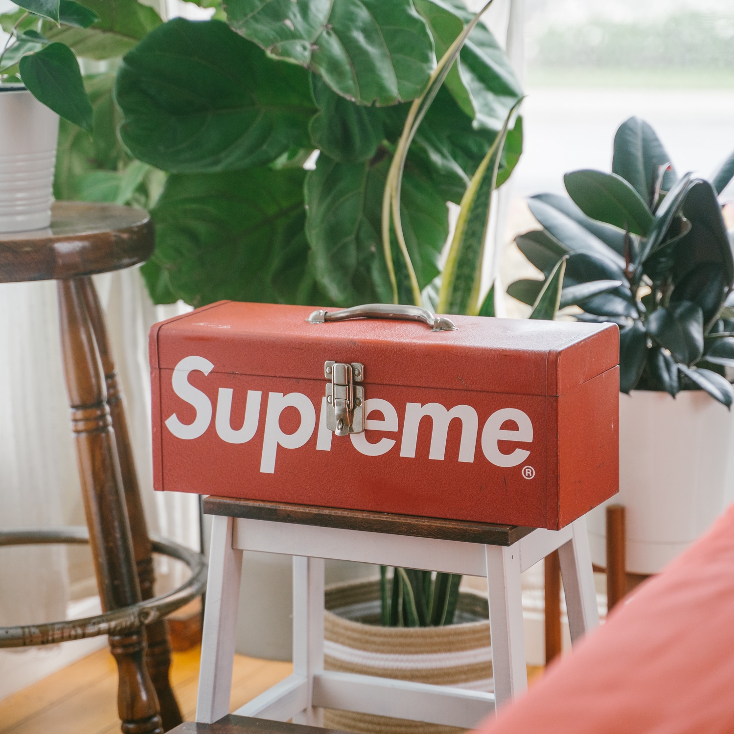 Supreme Toolbox — a refurbishing project by Imaginary Zebra™